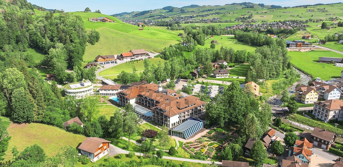 Hotel Hof Weissbad: Ruhe und Entspannung mitten in der Natur: Der Hauseigentümer - Fachzeitung ...